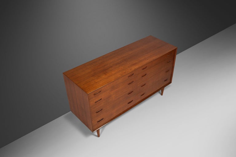 Mid-Century Modern Eight Drawer Dresser in Teak by Arne Vodder for ...