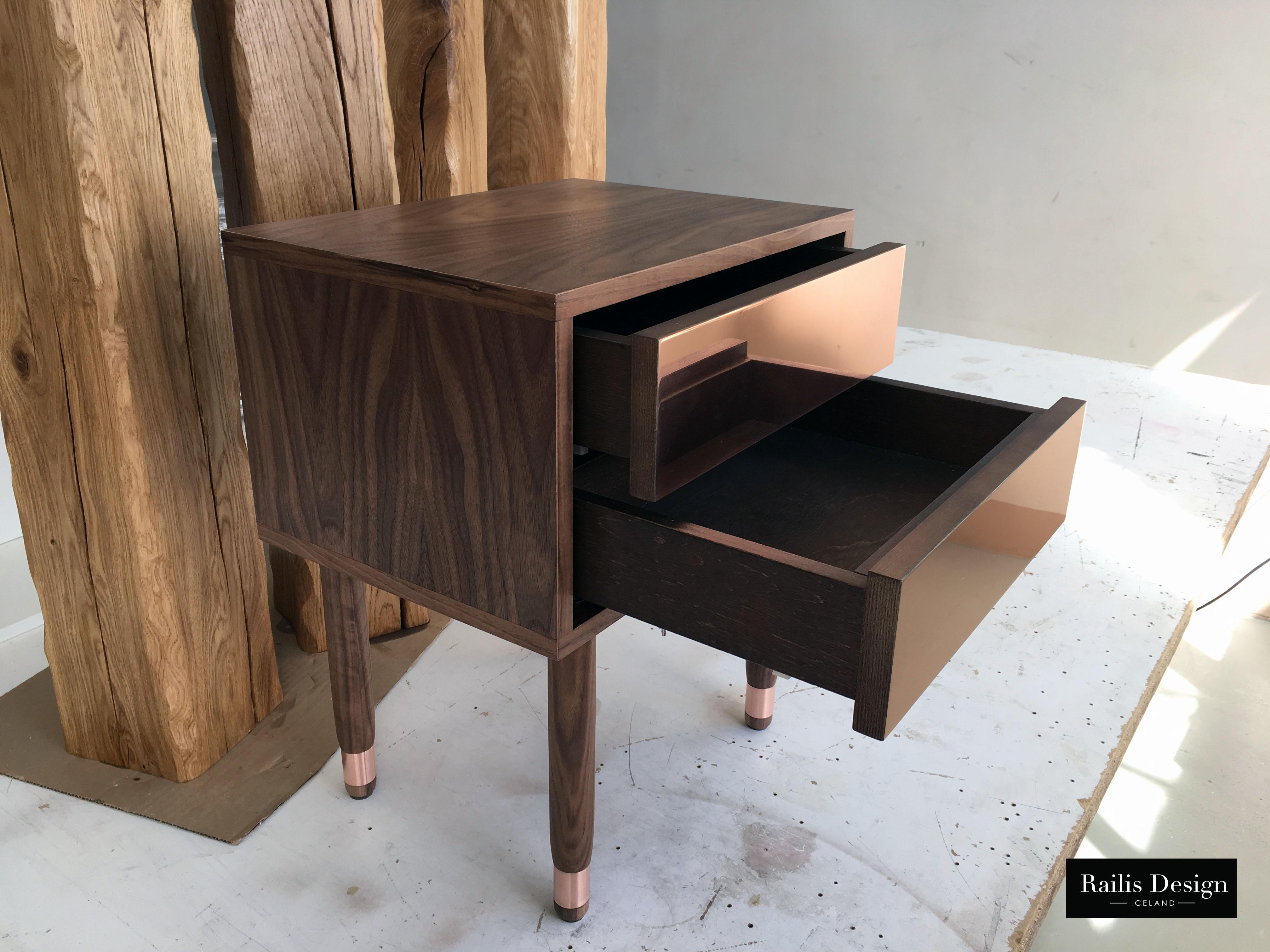 Mid-Century Modern Eldfell Bedside Table in Walnut, Copper For Sale at ...