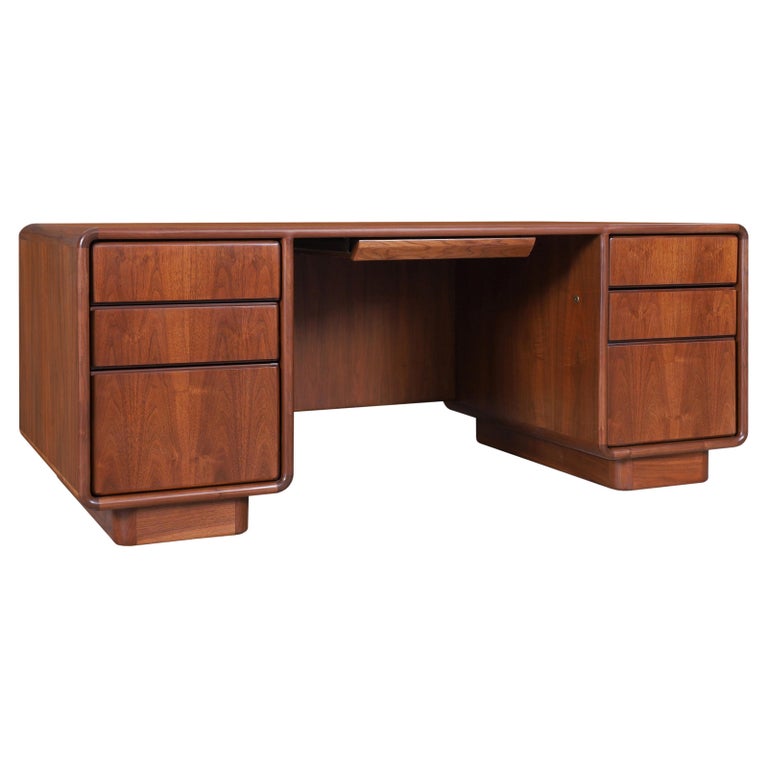 Mid-Century Modern Executive Solid Walnut Desk For Sale at 1stDibs
