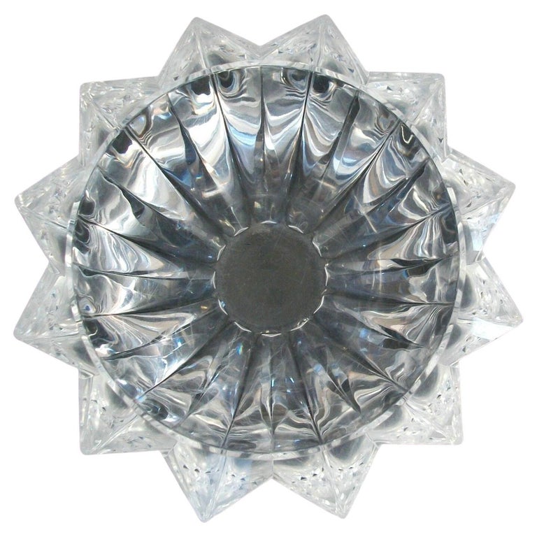 Mid-Century Modern Faceted Lucite Bowl, Unsigned, United States, Circa ...