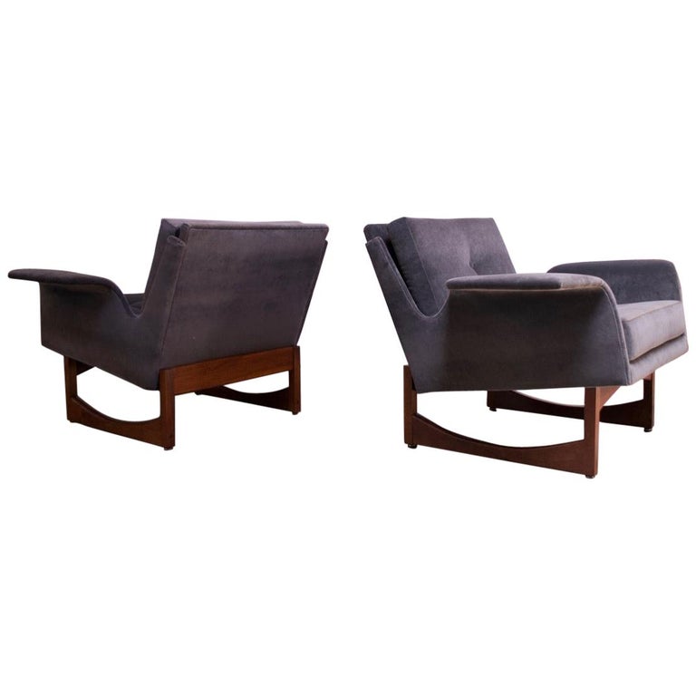 Pair of Mid-Century Modern 'Floating' Lounge Chairs in Walnut and ...