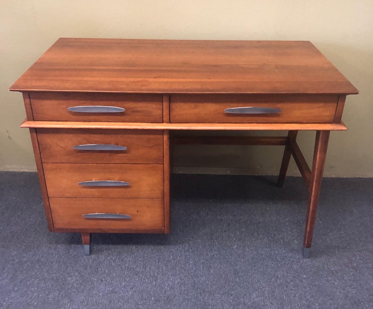 Mid-Century Modern Four-Drawer Walnut Writing Desk by Sligh Lowry For ...