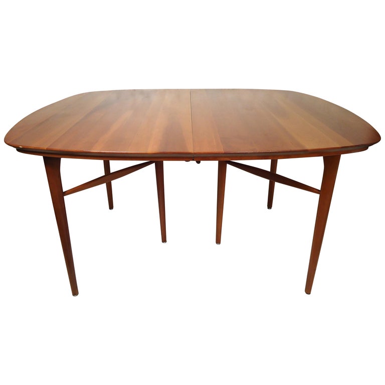 Mid-Century Modern Gate Leg Style Dining Table For Sale at 1stDibs