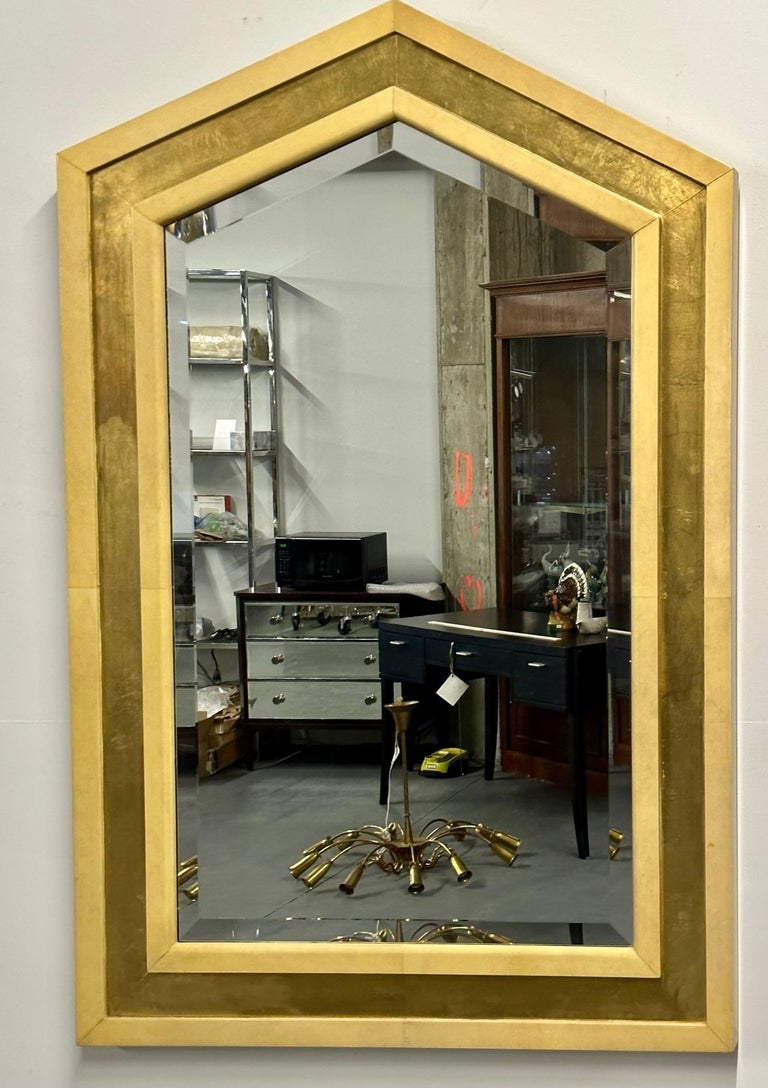 Mid-Century Modern Wand-/Konsole/Pfeilerspiegel aus vergoldetem Holz ...