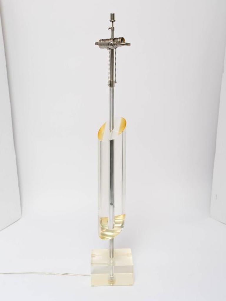 Mid-Century Modern Golden Lucite Architectural Lamp For Sale at 1stDibs