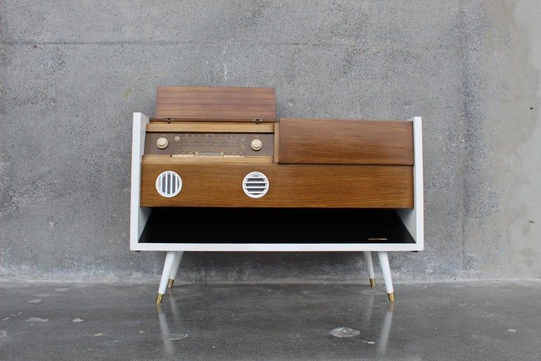 Mid-Century Modern Grundig Majestic Stereo Console For Sale at 1stDibs