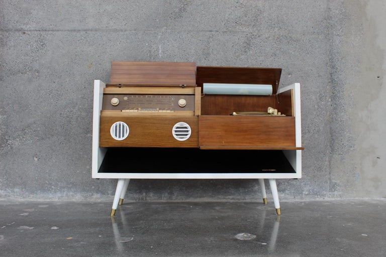 Mid-Century Modern Grundig Majestic Stereo Console For Sale at 1stDibs
