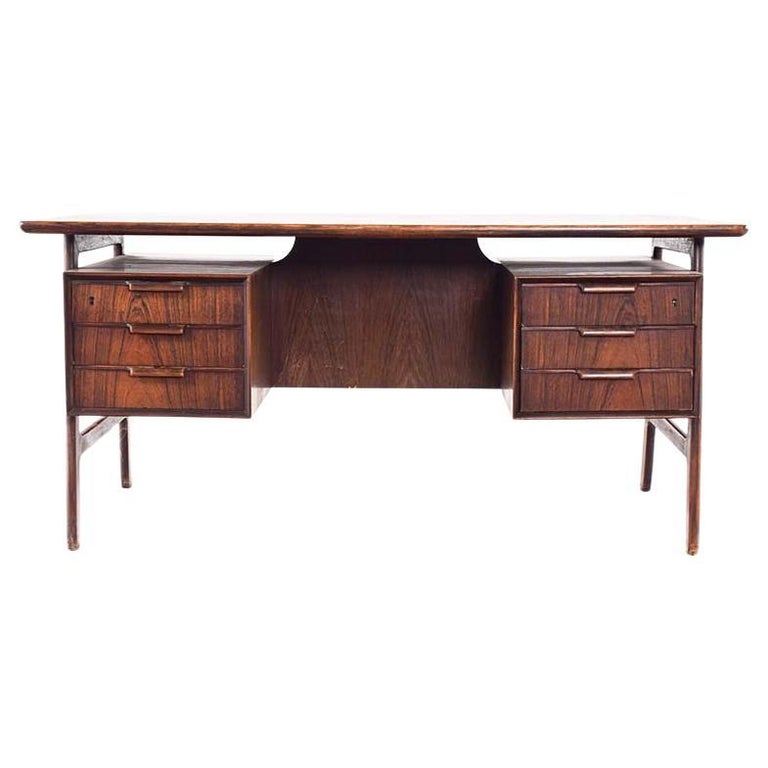Mid-Century Modern Gunni Omann Rosewood Desk for Omann Yun at 1stDibs
