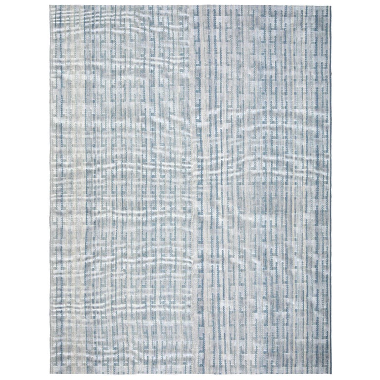 Mid-Century Modern Handwoven Flat-Weave Rug in Shades of Blue For Sale ...