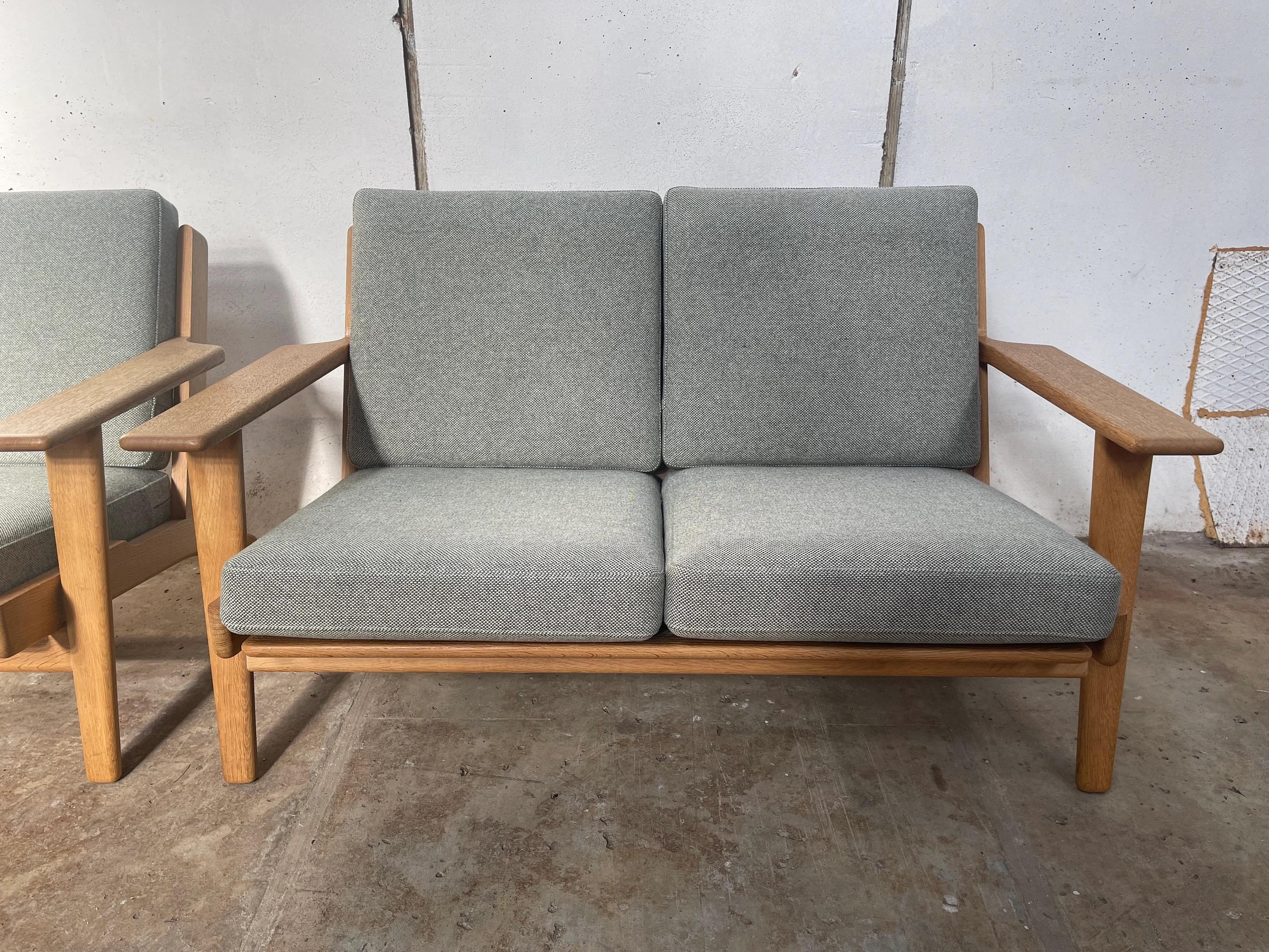 Mid-Century Modern Hans J Wegner GE290 3 and 2 seater Oak sofa set For Sale at 1stDibs