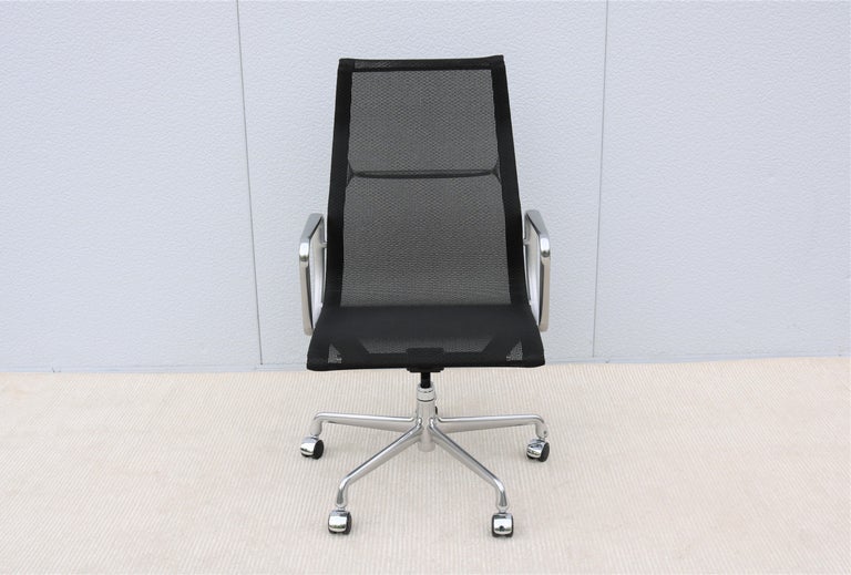 Mid-Century Modern Herman Miller Eames Aluminum Group Black Mesh ...