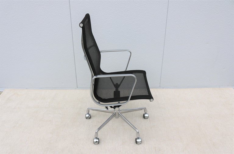 Mid-Century Modern Herman Miller Eames Aluminum Group Black Mesh ...