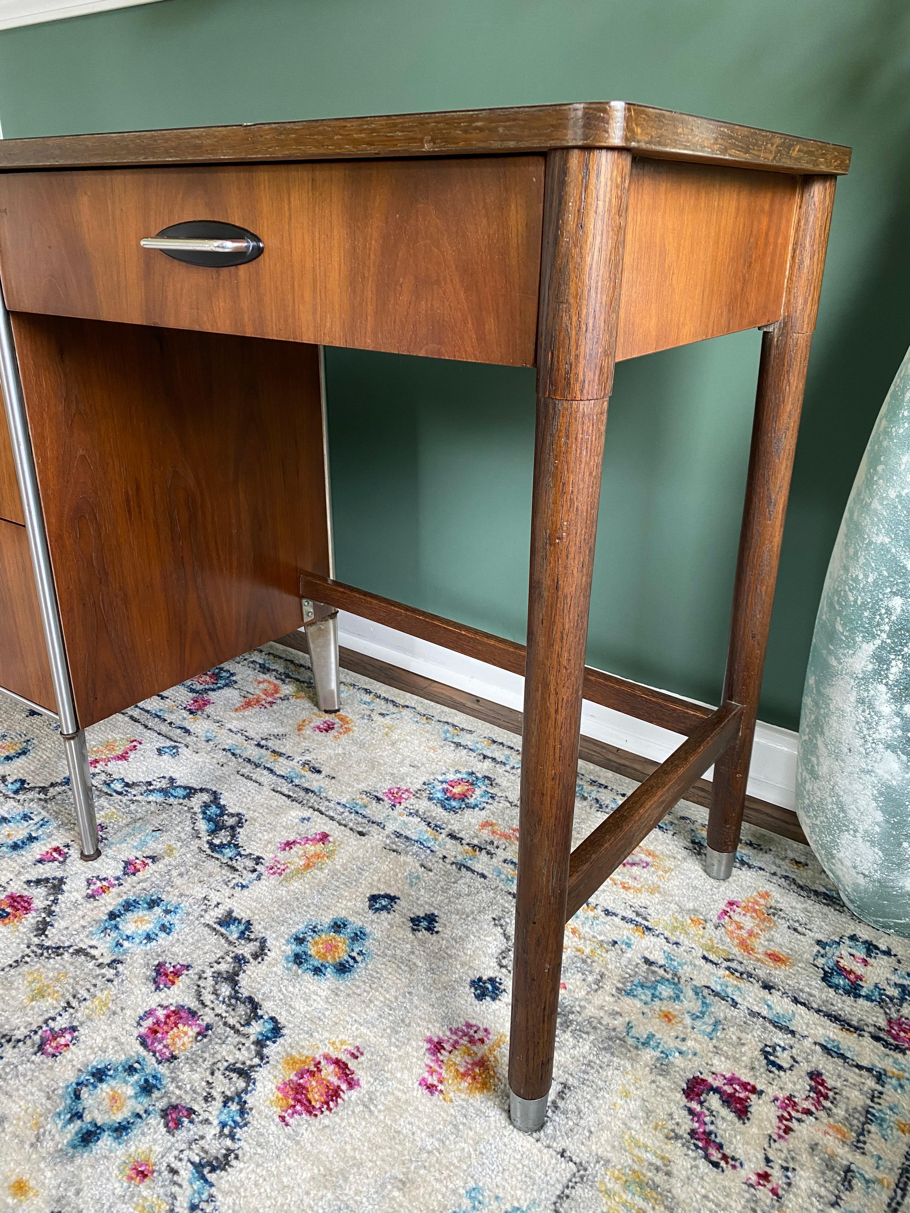 Mid-Century Modern Hill-Rom Co Steel Desk For Sale at 1stDibs