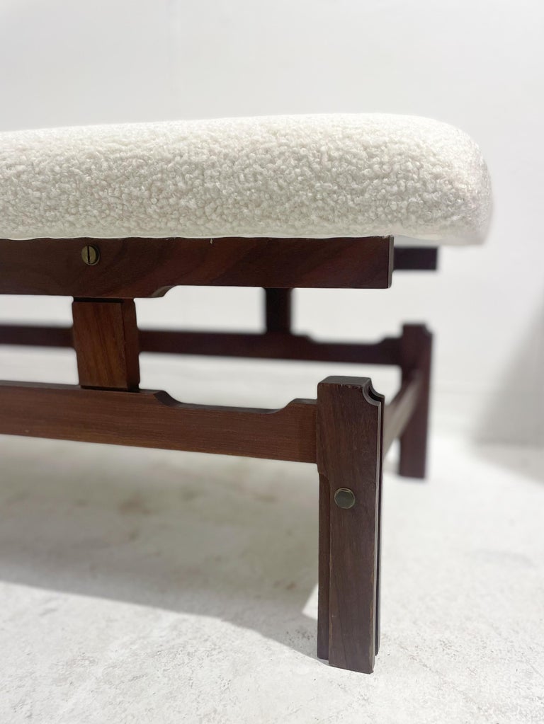 Mid-Century Modern Italian Bench, White Boucle Fabric and Wood, 1960s ...