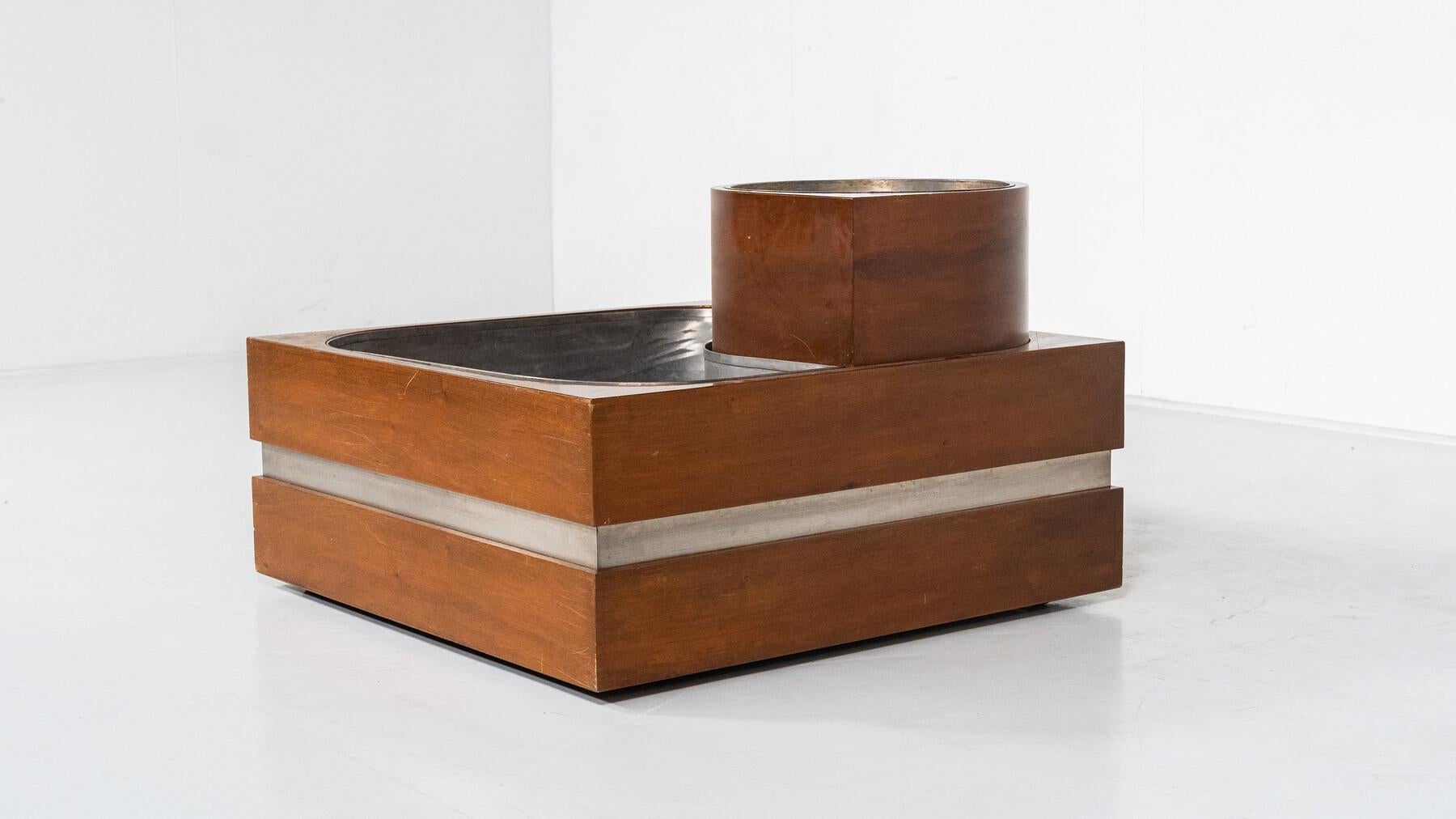 Mid-Century Modern Italian Planter, Walnut and Chrome, 1970s For Sale ...