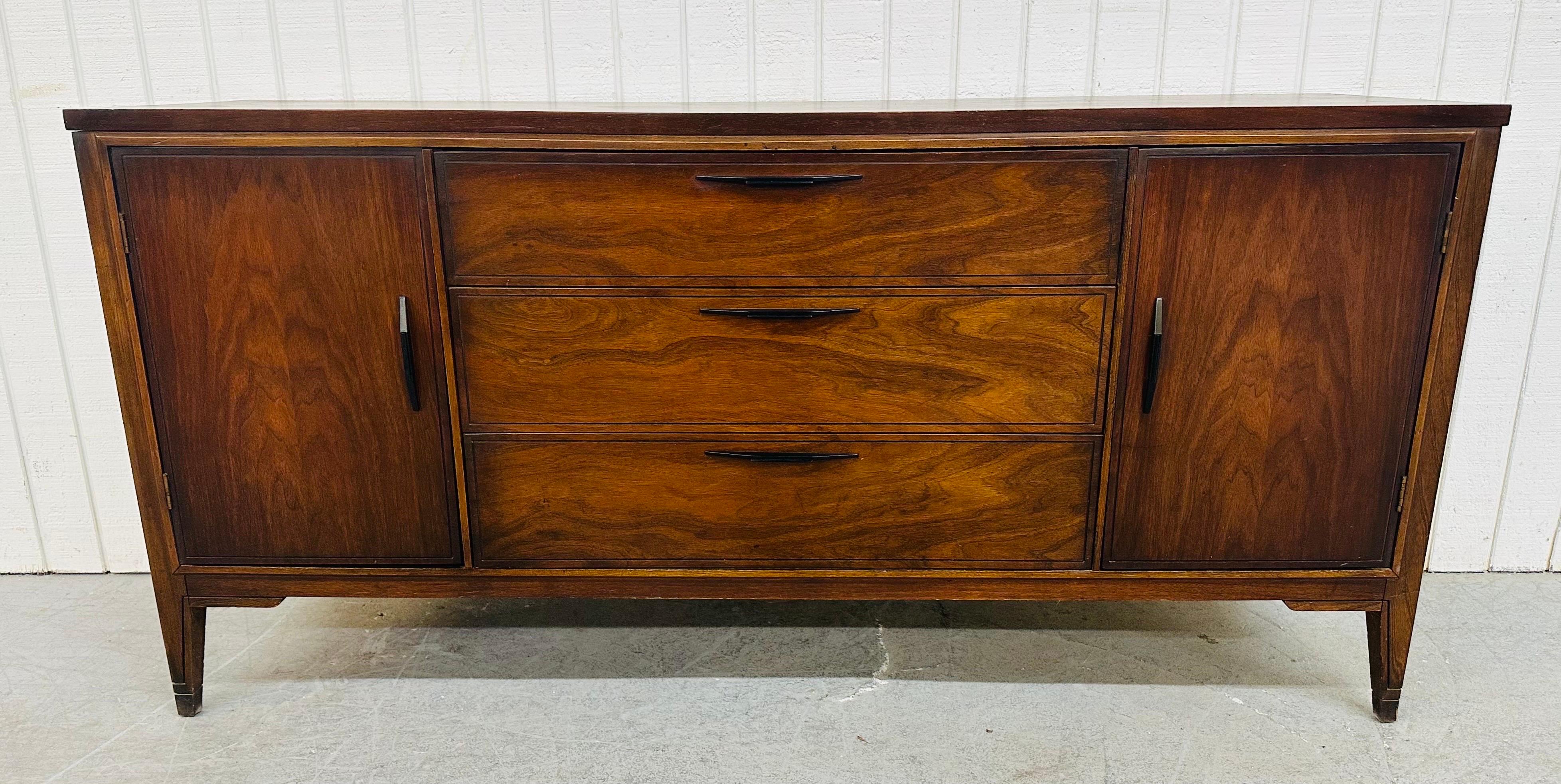 Mid-Century Modern Kent Coffey Walnut Sideboard For Sale at 1stDibs