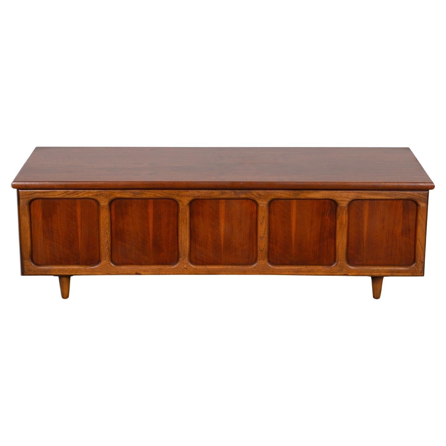 Midcentury Cedar Trunk by Lane at 1stDibs | lane trunk, lane cedar ...