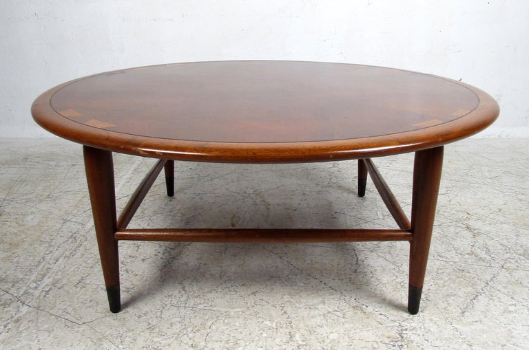Mid-Century Modern Lane Coffee Table at 1stDibs