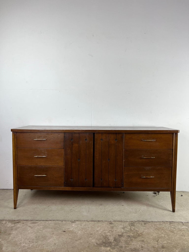 Mid-Century Modern Lowboy Dresser from Saga Series by Broyhill For Sale ...
