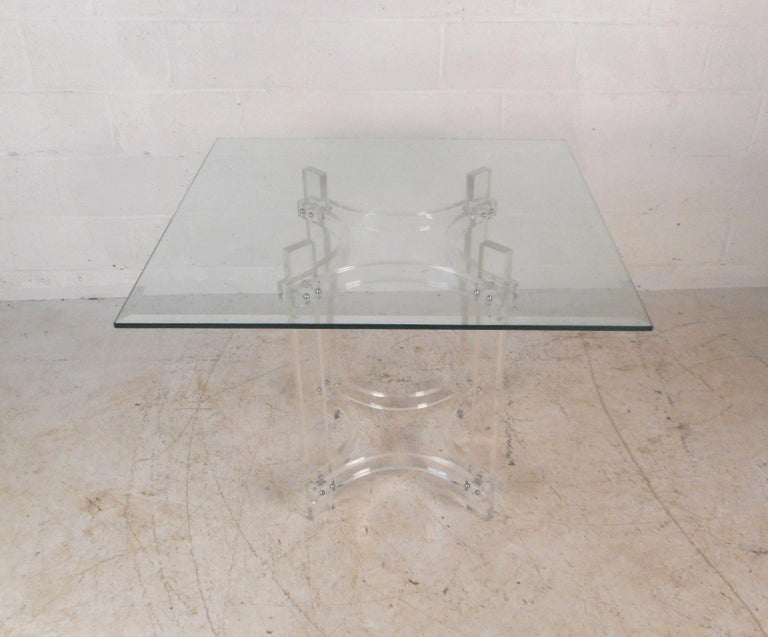 Mid-Century Modern Lucite Dining Set For Sale at 1stDibs
