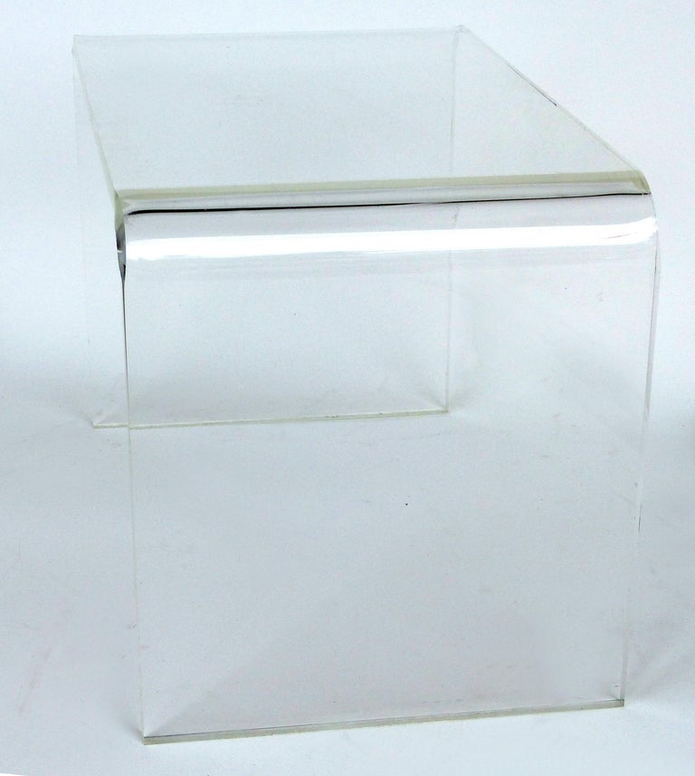 Mid-Century Modern Lucite Waterfall Side Table For Sale at 1stDibs
