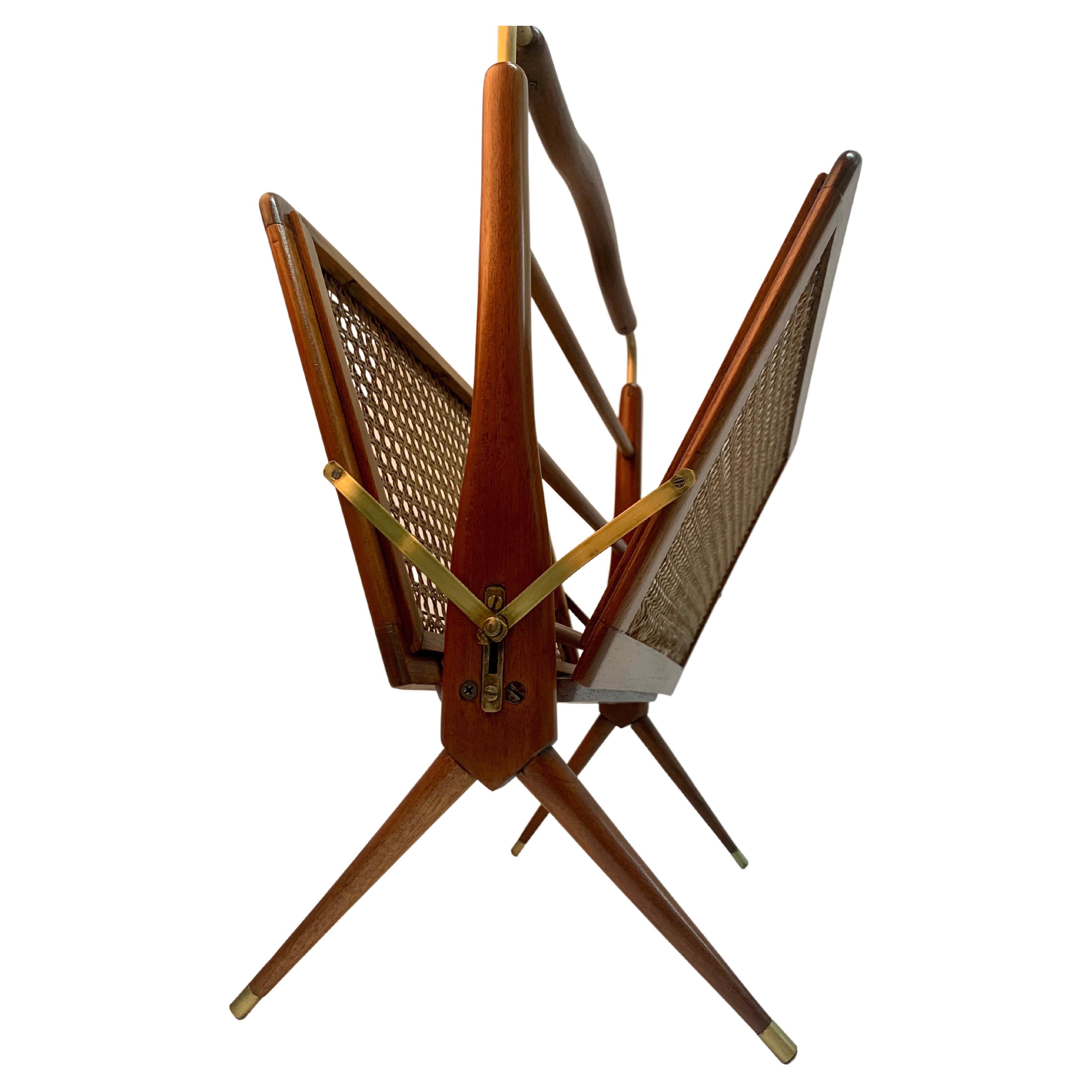 Bent Lucite Mid-Century Modern Magazine Rack For Sale at 1stDibs