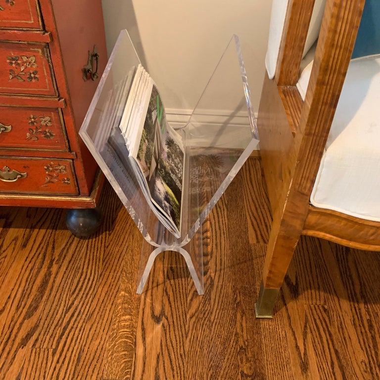 Mid-Century Modern Magazine Rack In Thick Lucite at 1stDibs