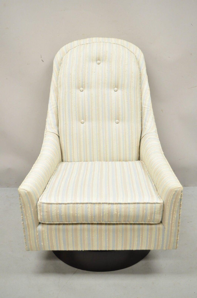 Mid-Century Modern Milo Baughman Style Wooden Swivel Base Club Lounge ...