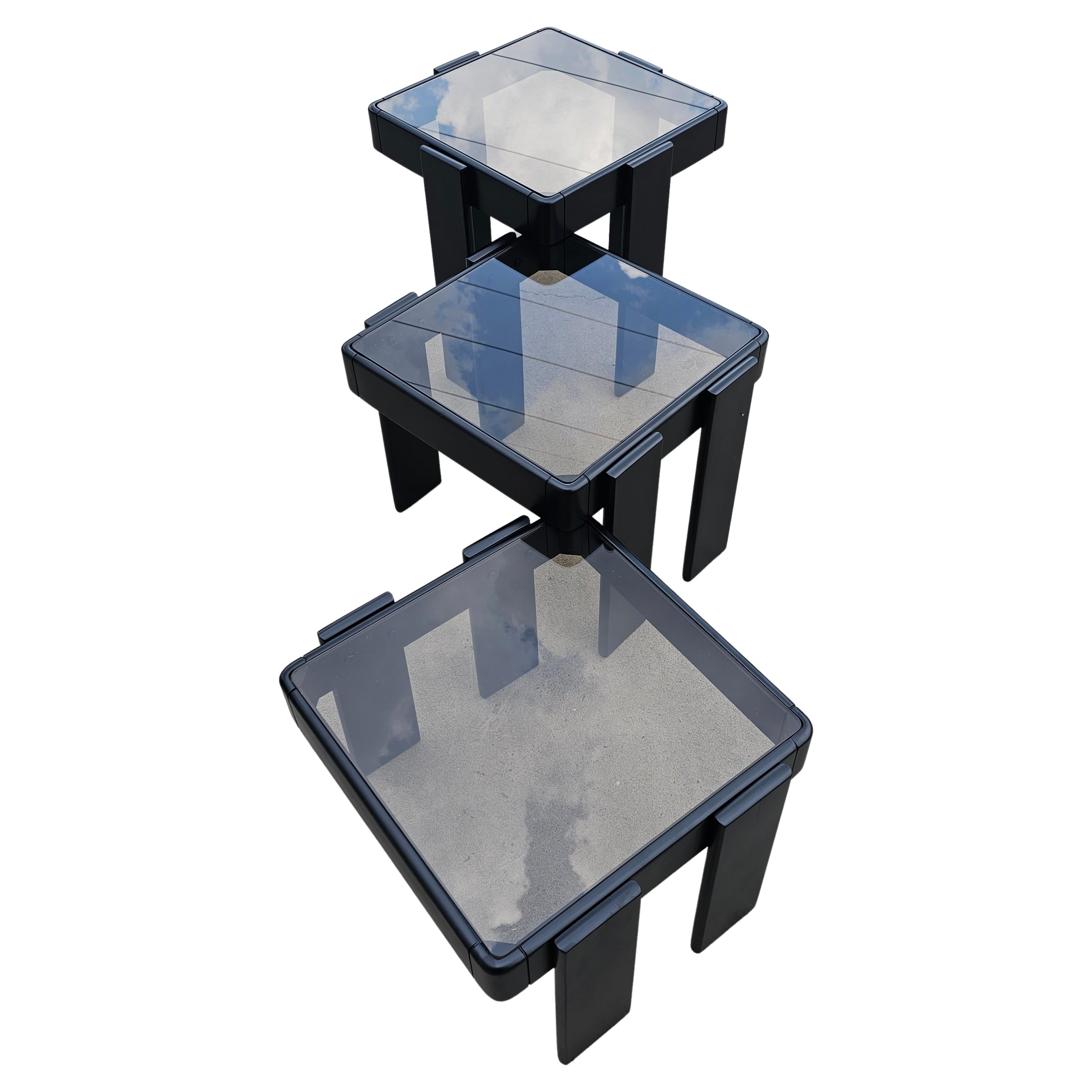 1960s Elegant Mid Century Modern Side-Nesting Rosewood Tables For Sale ...