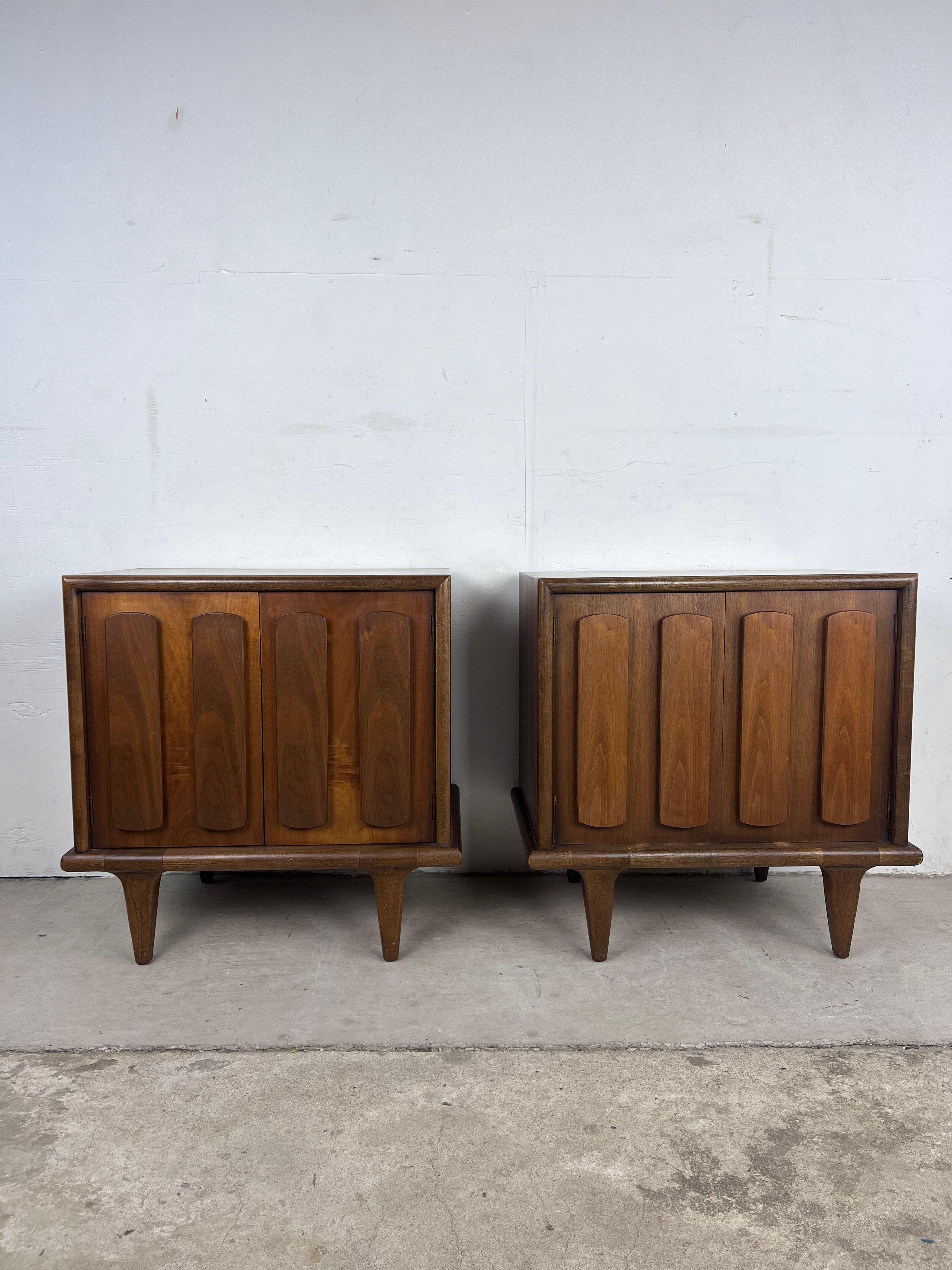 Mid-Century Modern Nightstands by American of Martinsville, Pair at 1stDibs
