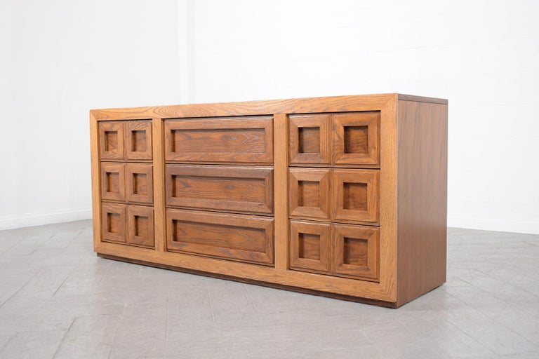 Mid-Century Modern Oak Chest of Drawers For Sale at 1stDibs