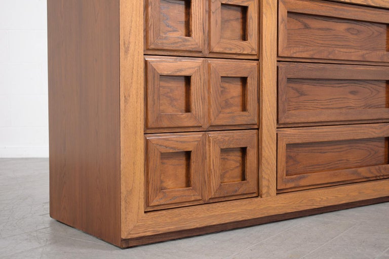Mid-Century Modern Oak Chest of Drawers For Sale at 1stDibs