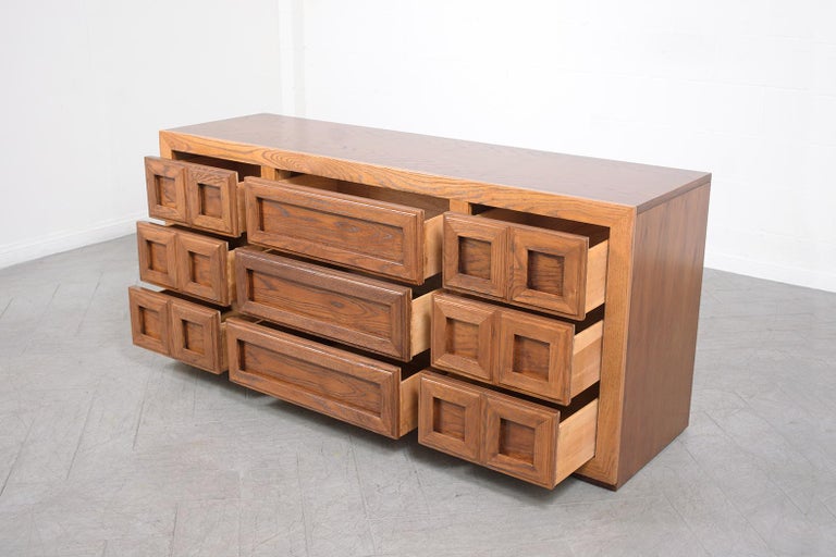 Mid-Century Modern Oak Chest of Drawers For Sale at 1stDibs