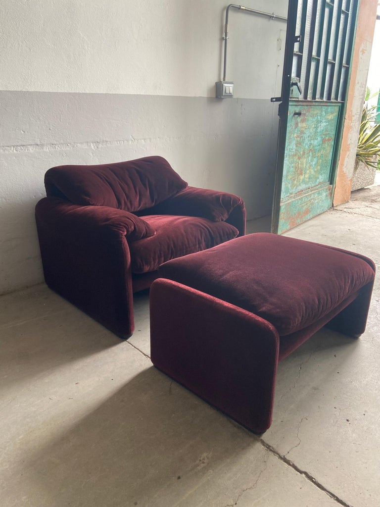 Mid-Century Modern Pair of "Maralunga" Ottomans by Vico Magistretti for ...