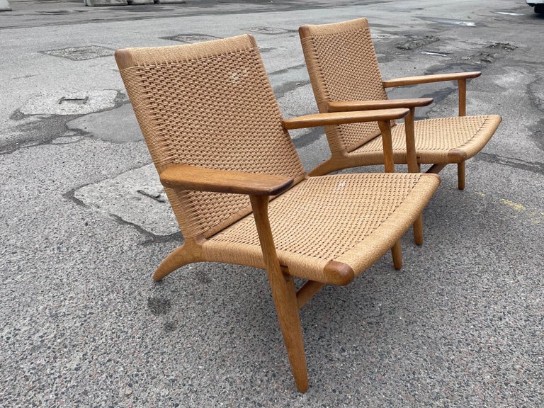 Mid-Century Modern Pair of the Original Oak Lounge Chair Ch25 by Hans Wegner For Sale at 1stDibs