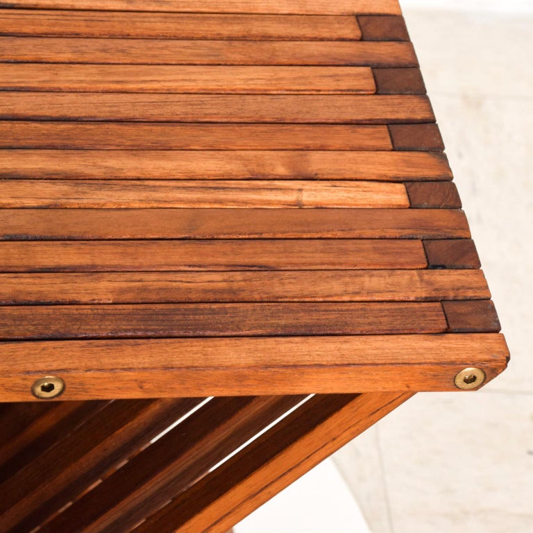 Mid-Century Modern Pair of Teak Folding Side Tables For Sale at 1stDibs