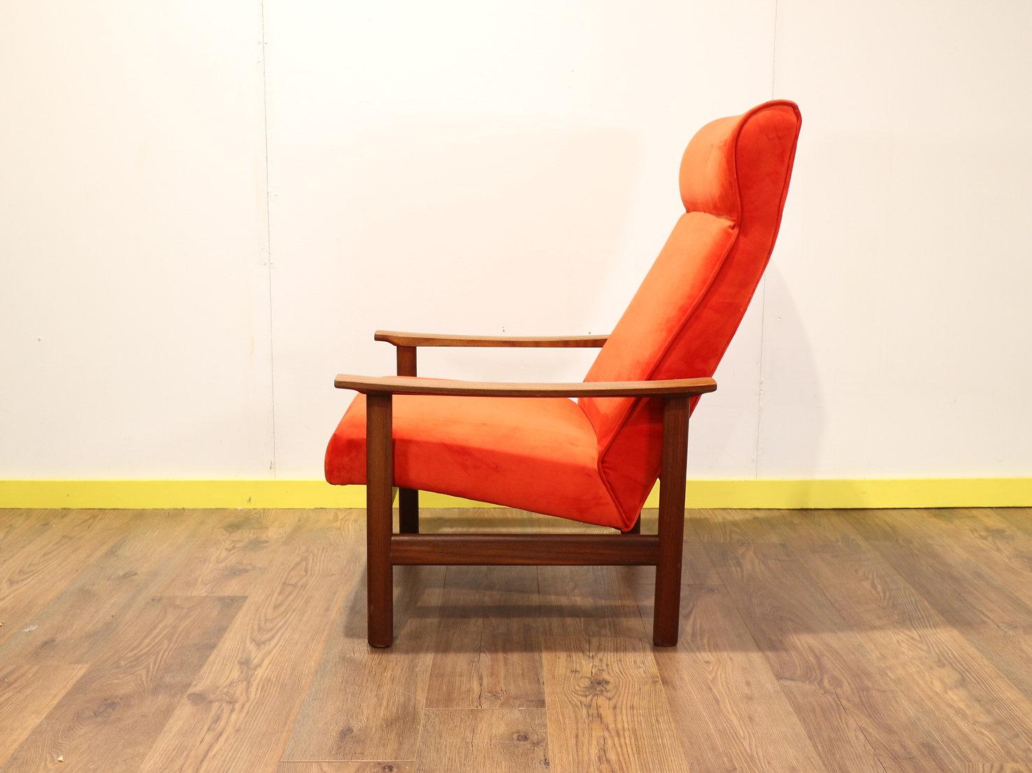 Mid-Century Modern Parker Knoll Lounge Chair British Design For Sale at ...