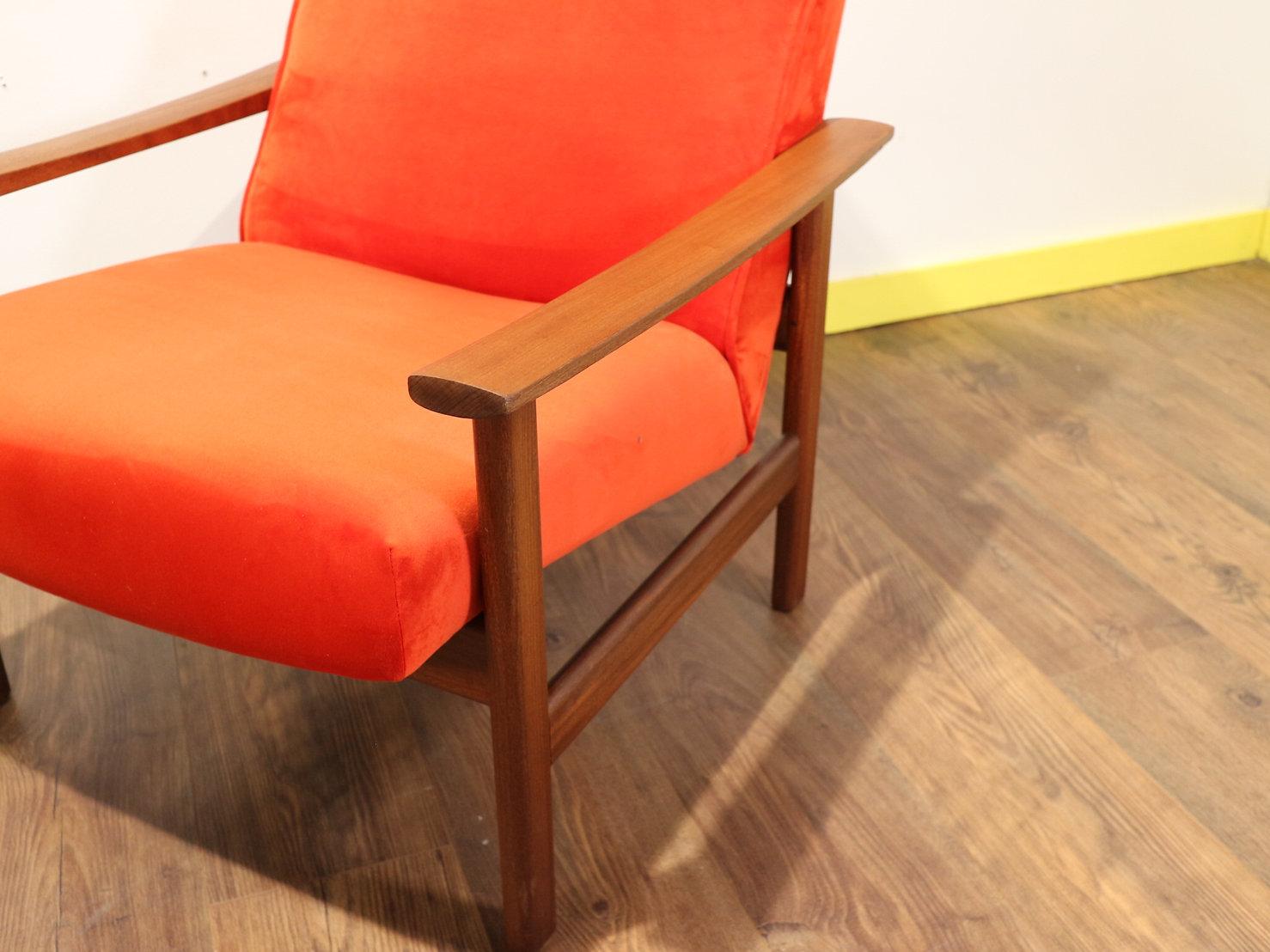 Mid-Century Modern Parker Knoll Lounge Chair British Design For Sale at ...