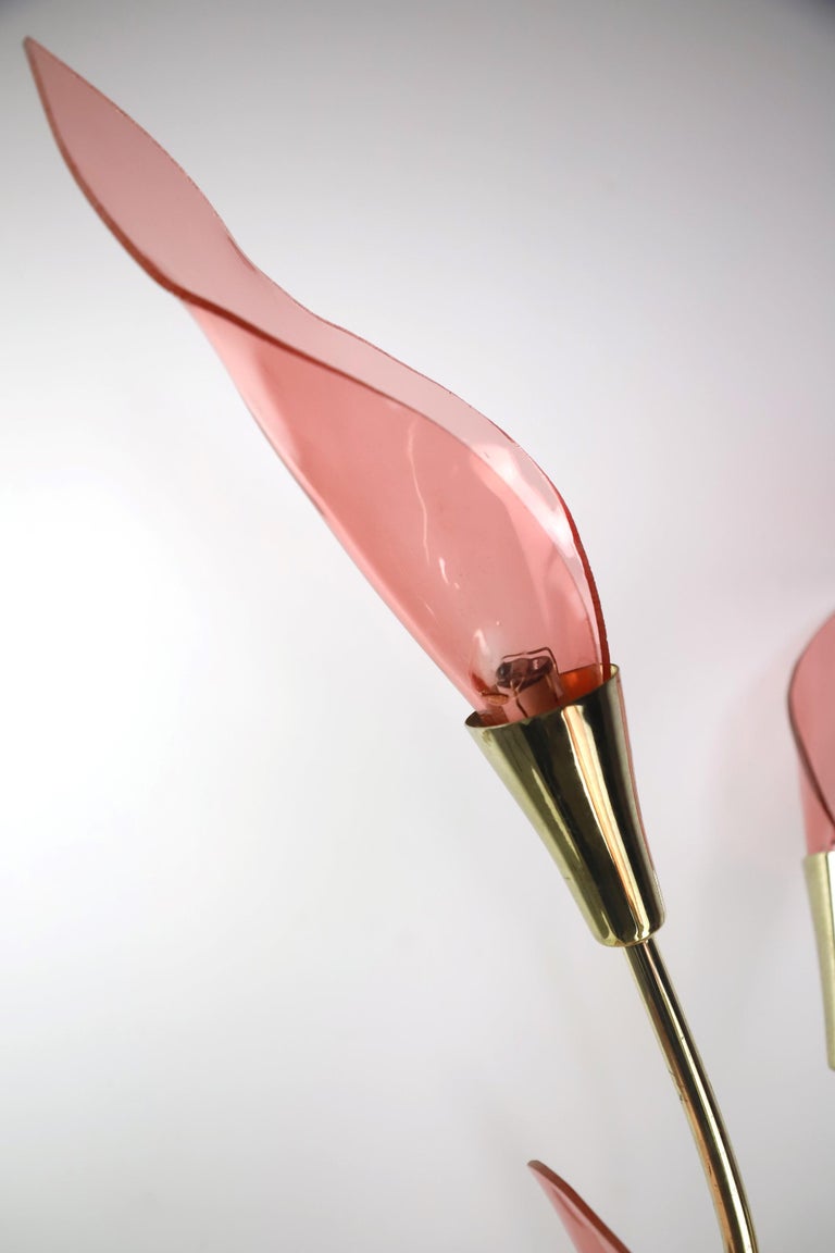 Mid-Century Modern Pink Lucite Calla Lily Brass Table Lamp For Sale at ...