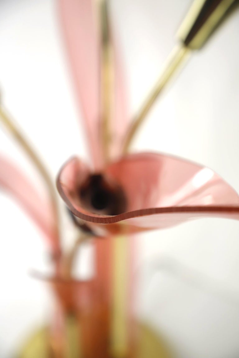 Mid-Century Modern Pink Lucite Calla Lily Brass Table Lamp For Sale at ...