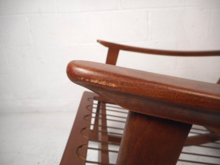 Mid-Century Modern Rocking Chair For Sale at 1stDibs
