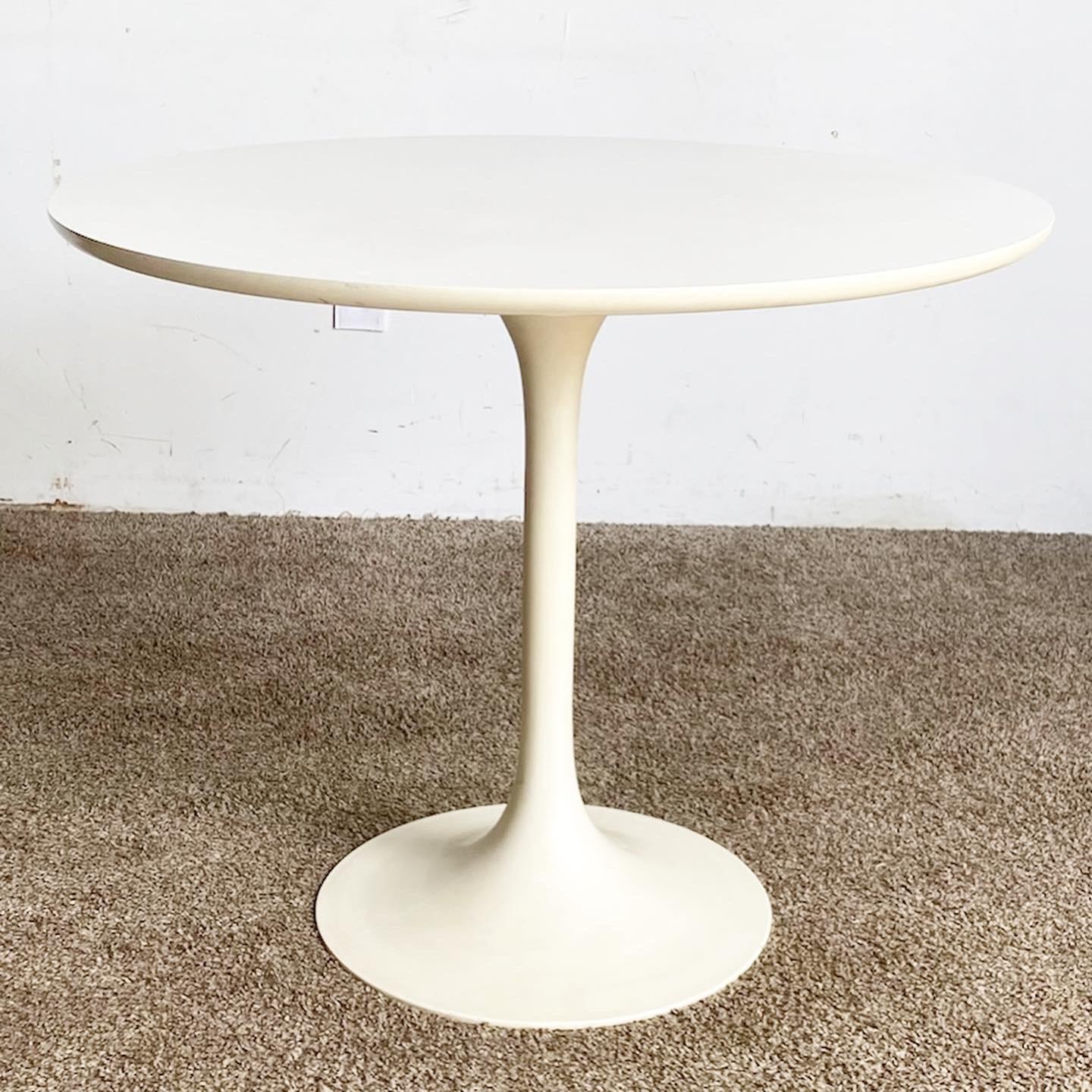 Mid Century Modern Saarinen Style White Circular Tulip Table For Sale ...