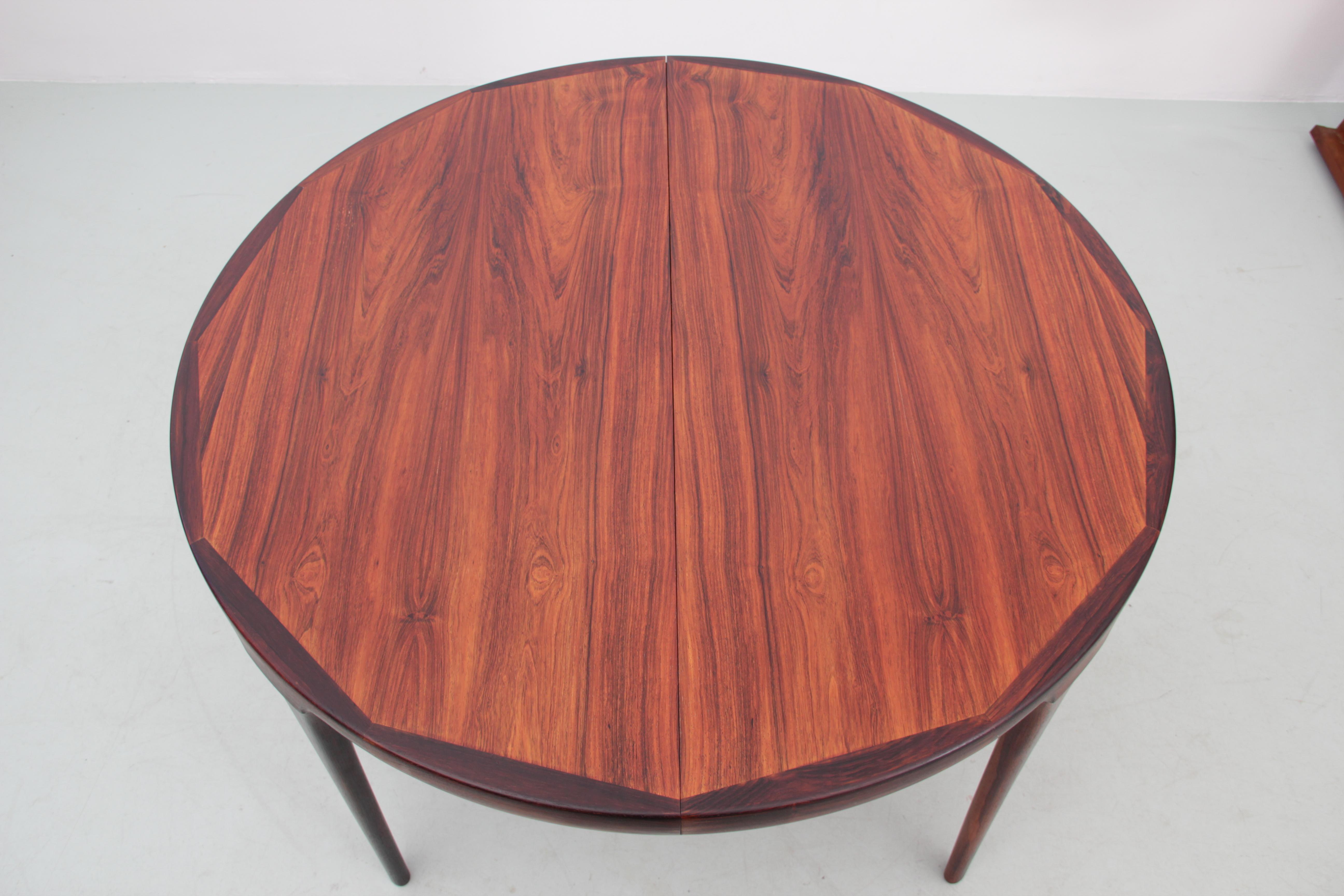 Mid-Century Modern Scandinavian Oval Dining Table in Rosewood by Kofod ...