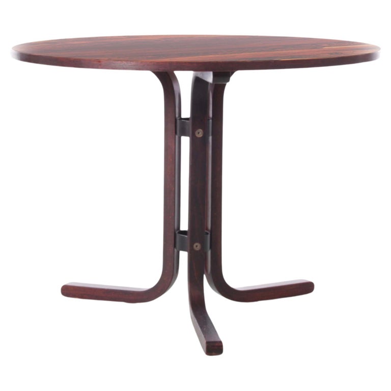 Mid century modern scandinavian side table in rosewood For Sale at 1stDibs