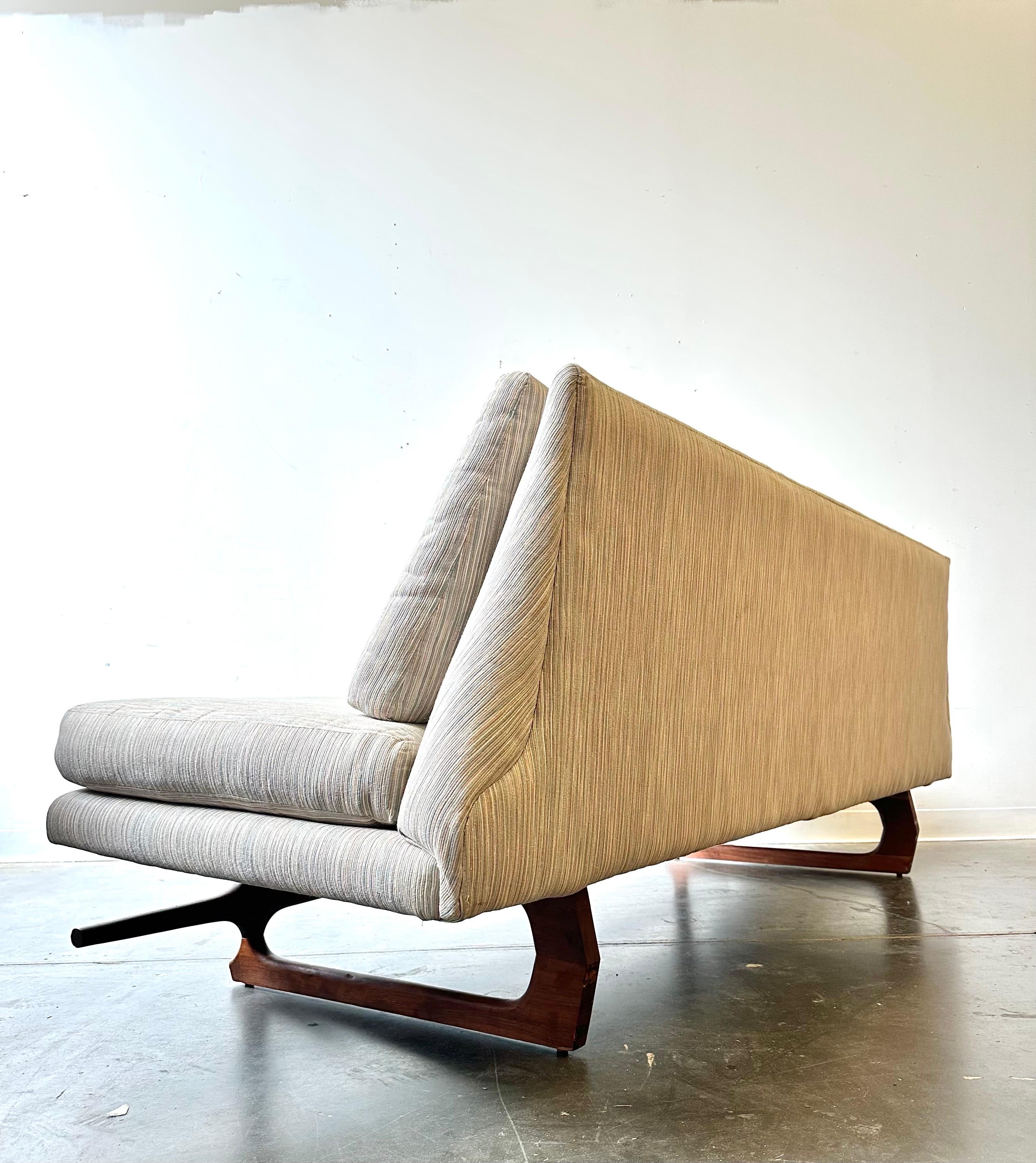 Mid-Century Modern Sofa in the Manner of Adrian Pearsall for Craft ...