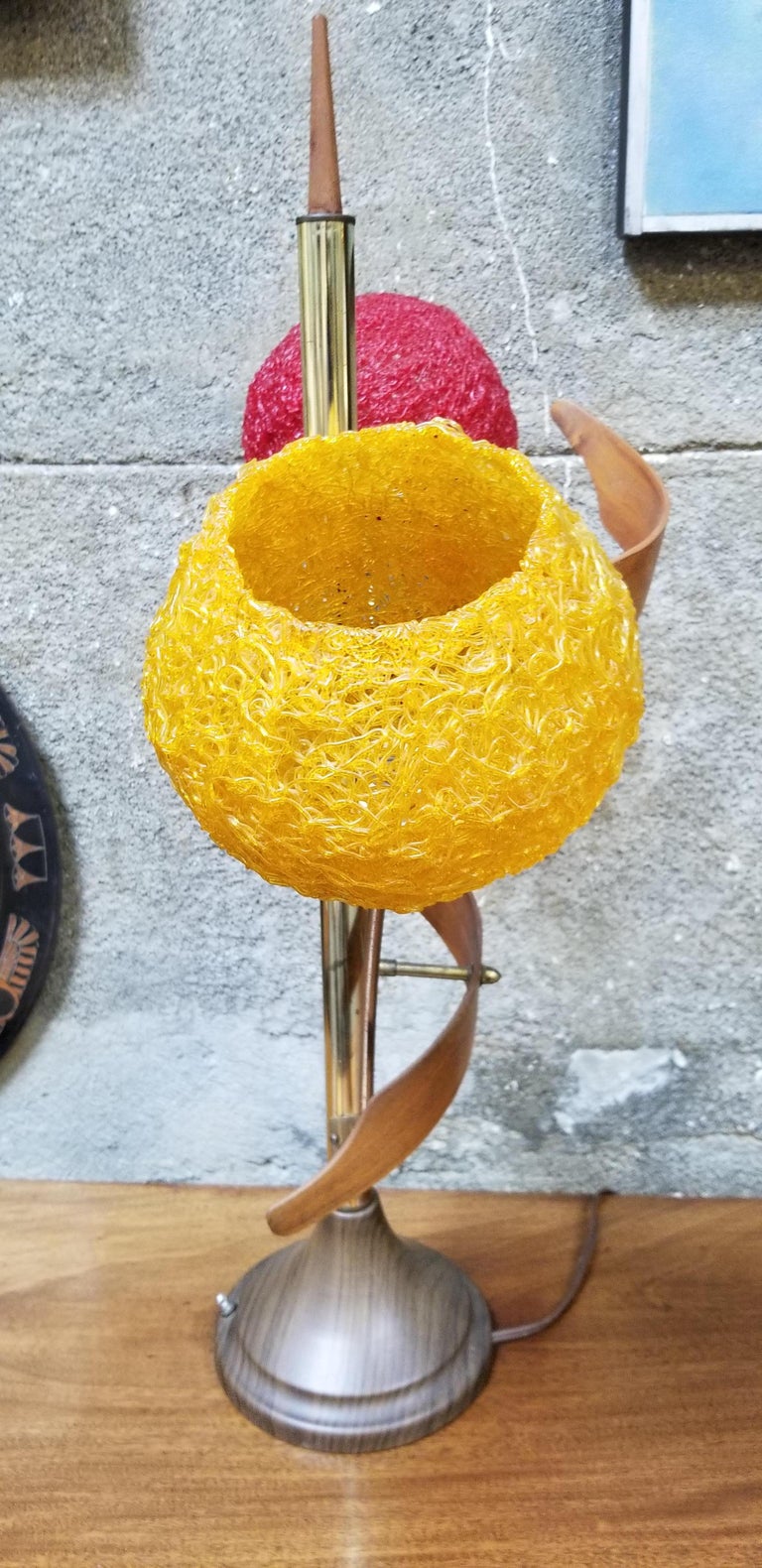 Mid-Century Modern Spaghetti Table Lamp For Sale at 1stDibs