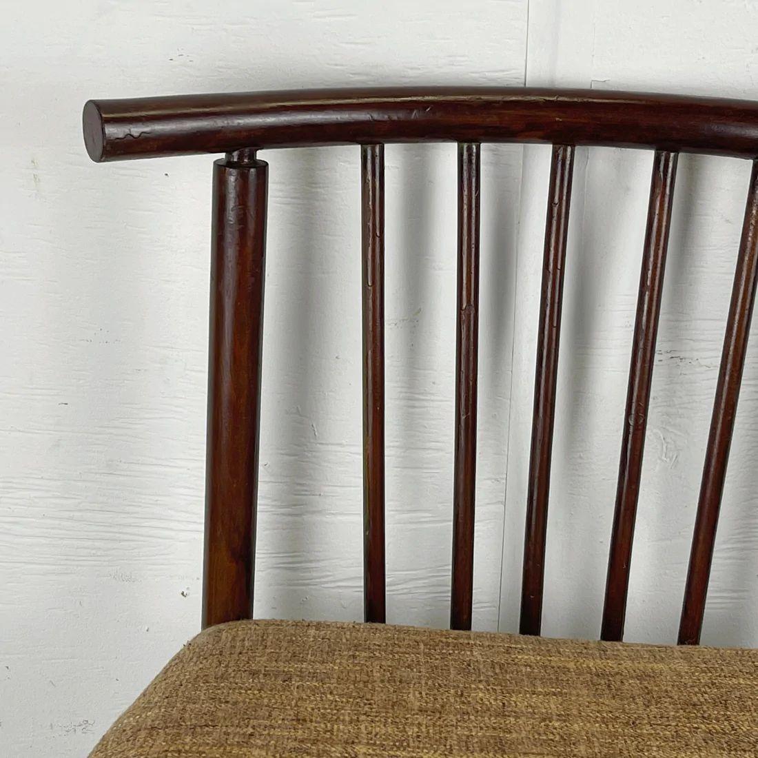 Mid-Century Modern Spoke Back Dining Chair For Sale at 1stDibs