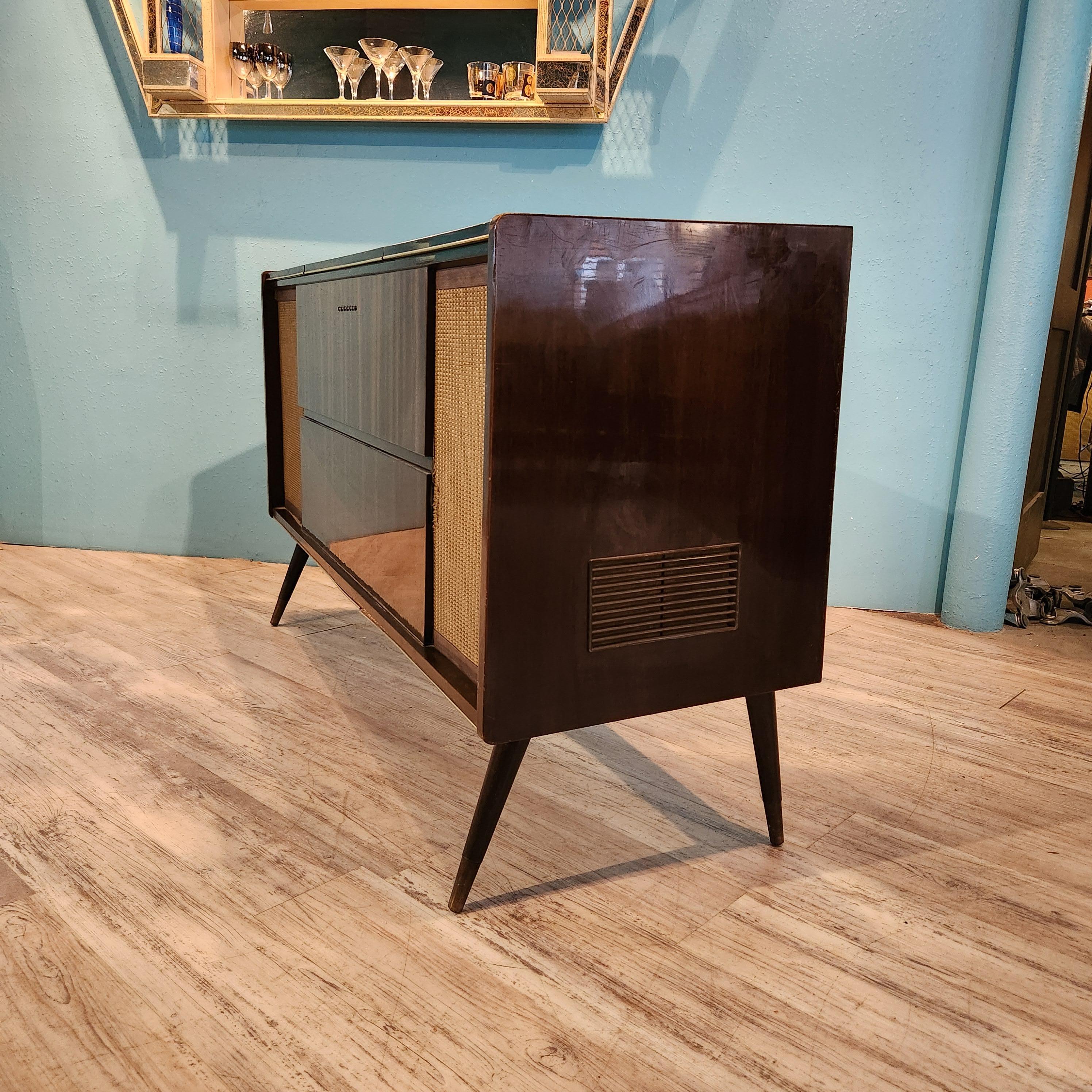 Mid-Century Modern Stereo Console Bar Radio Record Player Bluetooth ...