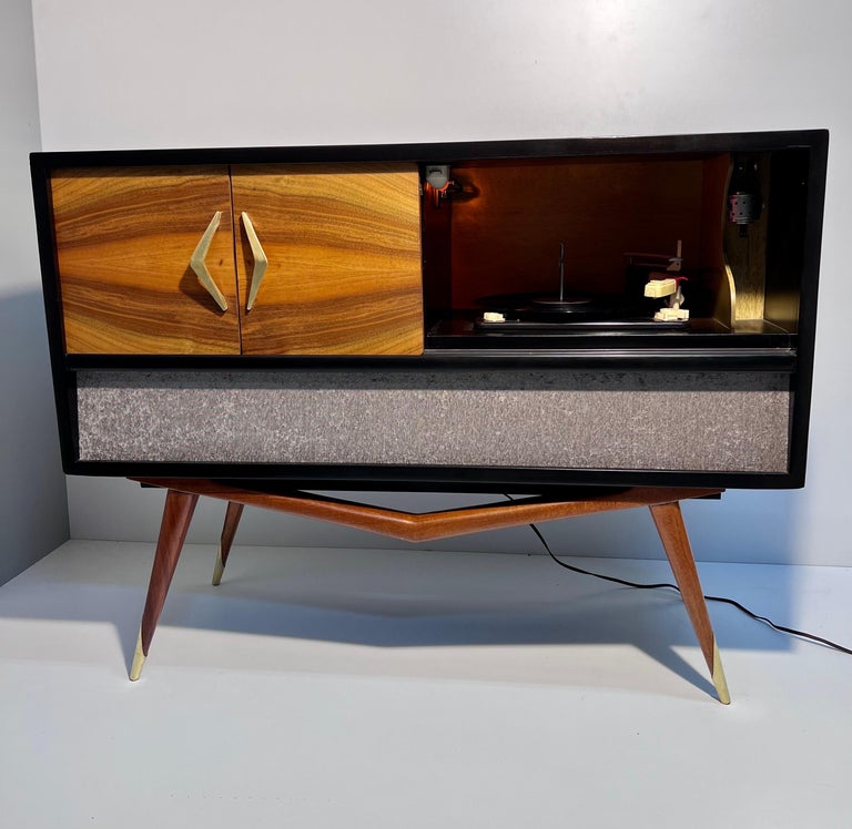 Mid-Century Modern Stereo Console at 1stDibs