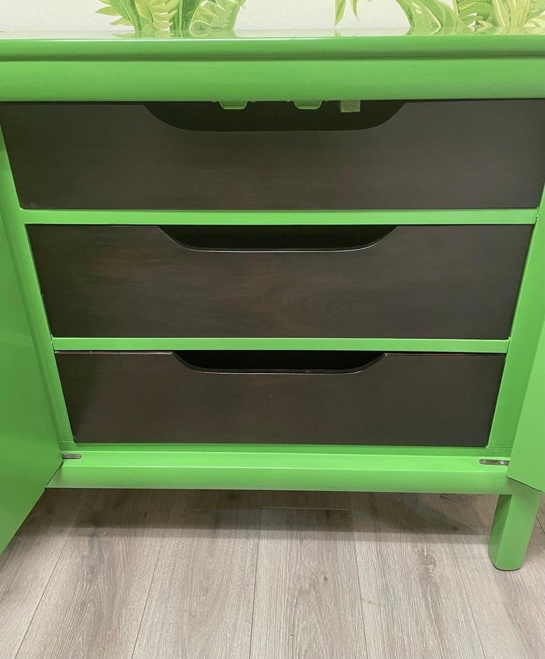 Mid-Century Modern Style Chinoiserie Asian Green Lacquered Console Bar ...